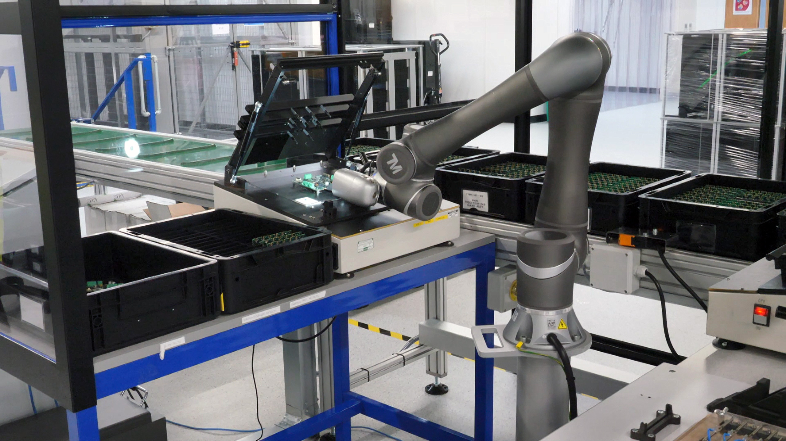 Automated Circuit Board Testing with Cobots | Case Study