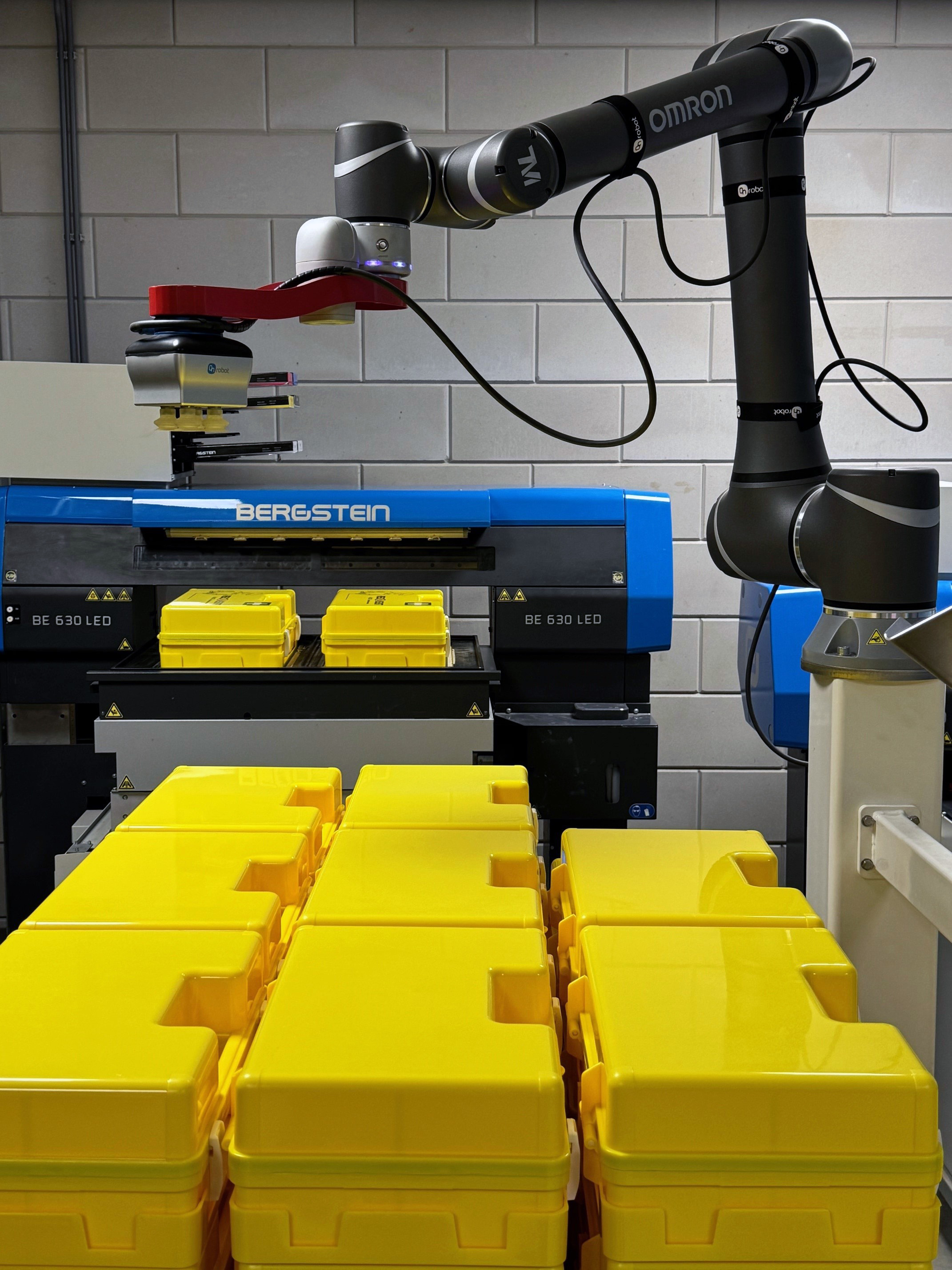 Production Automation for First Aid Kits with OMRON Cobot