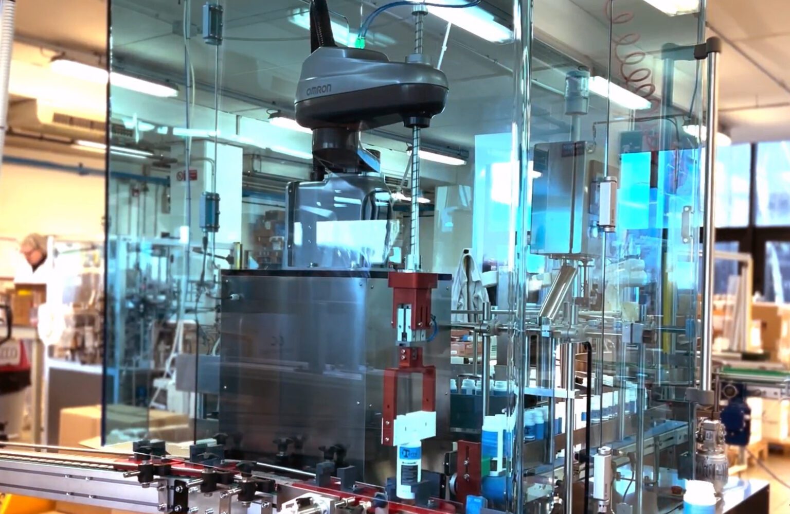 i4L SCARA Robot for High-Precision Tasks | OMRON Robotics