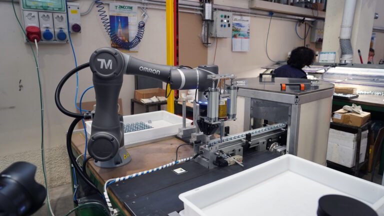 TM5-700 Collaborative Robot | OMRON Robotics