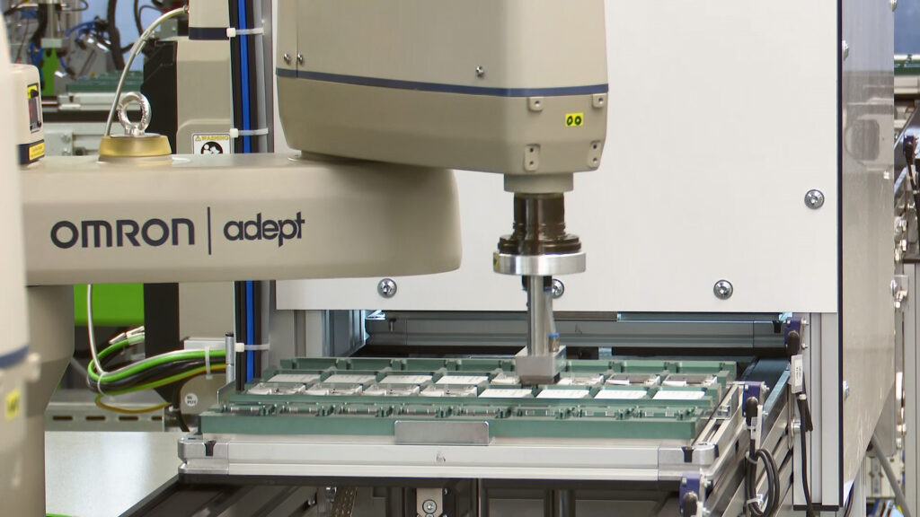 eCobra SCARA Robot for Precision & Speed | OMRON Robotics